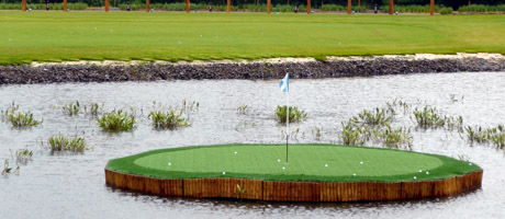 Loch Lomand’s Floating Putting Green From Huxley Golf