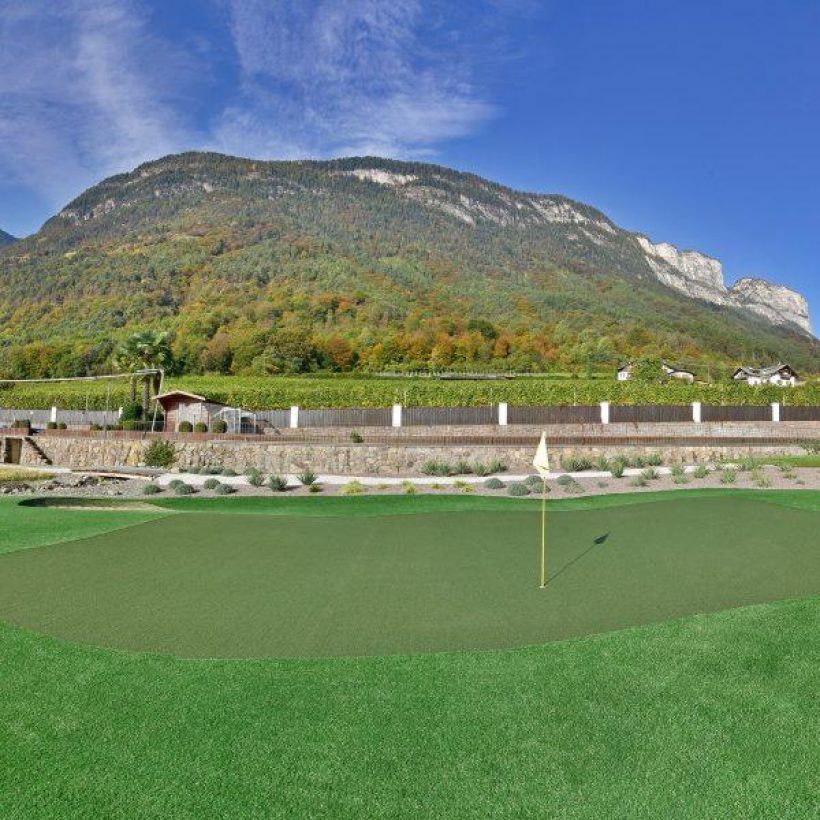The Pros of Professional Artificial Turf Installation | Huxley Golf